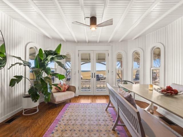 33 Ocean Ave, Oak Bluffs, MA 02557 | MLS #73462 | Compass