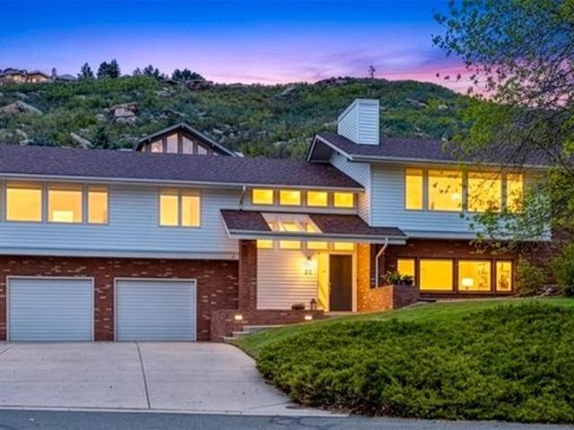 33 Oakridge Dr, Castle Rock, CO 80104