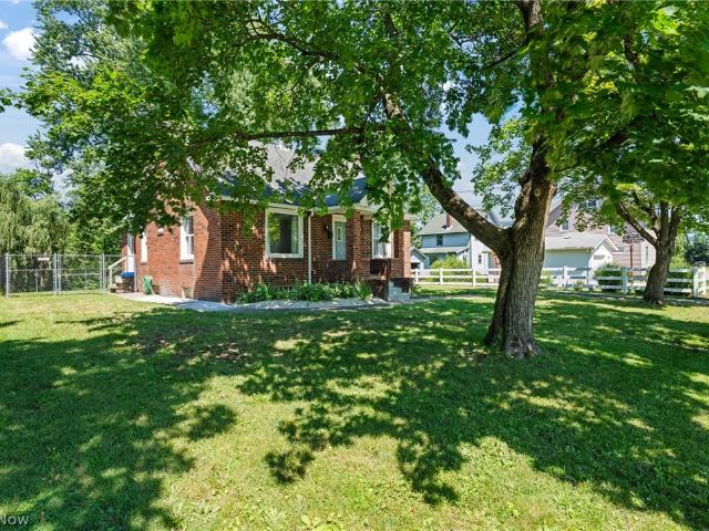 33 Parkway Boulevard