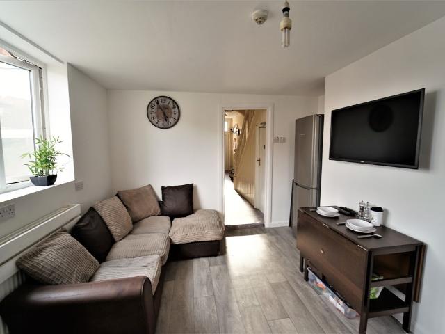 33 Patrick Road, West Bridgford, Nottingham NG2, 7 bed shared accommodation to rent, £589 pcm | PrimeLocation