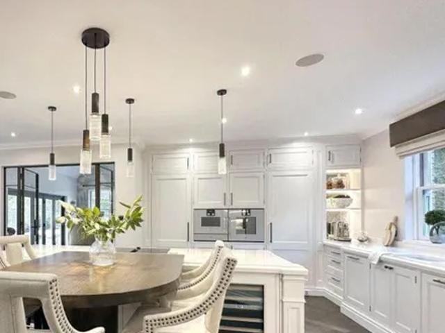 33 Pembridge Square, London, W2 4DT, United Kingdom | 4 bed apartment for rent #139403466 | Rentberry