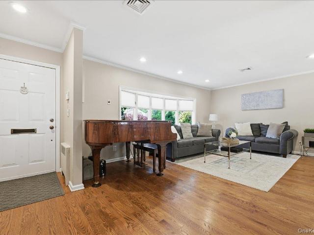 33 Pell Terrace