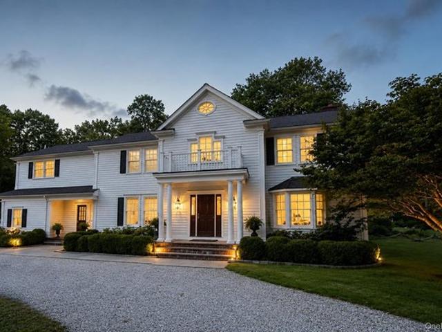 33 Peters Ln, Pound Ridge, NY 10576