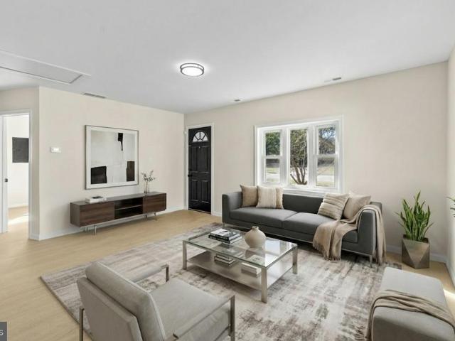 33 Pinewood Avenue