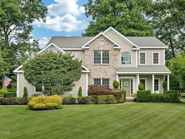 33 Praise Ln, Glenville, NY 12302