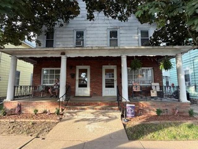 33 Pulaski St, Kingston, PA 18704