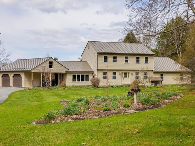 33 Rolling Ridge Rd, Lebanon, NH 03766