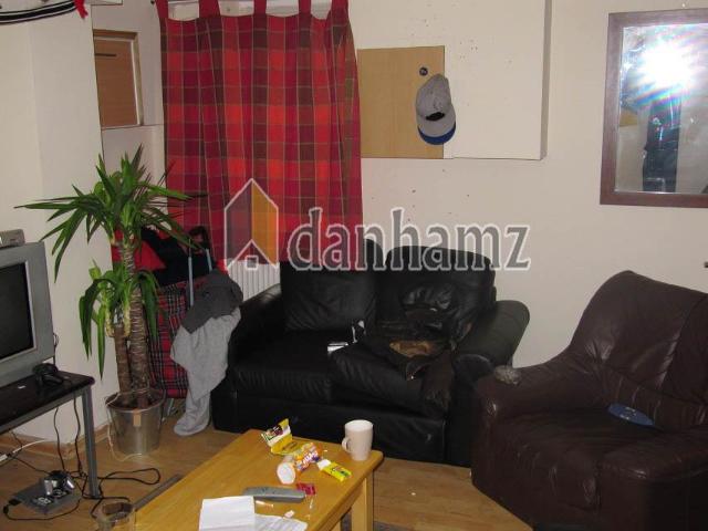 33 Royal Park Avenue Hyde Park Leeds 4 bed house to rent £1,952 pcm £450 pw