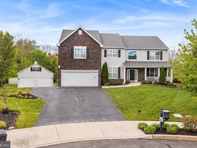 33 Rutherford Ct, Royersford, PA 19468