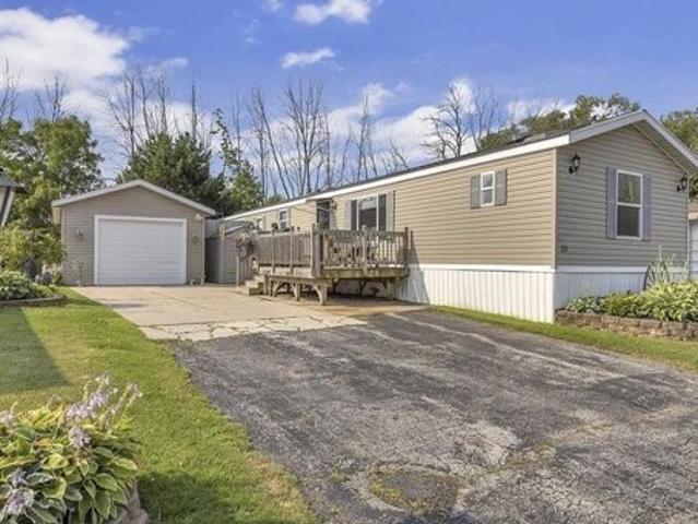 33 S Hiawatha Cir Unit 33, Sheboygan, WI 53081