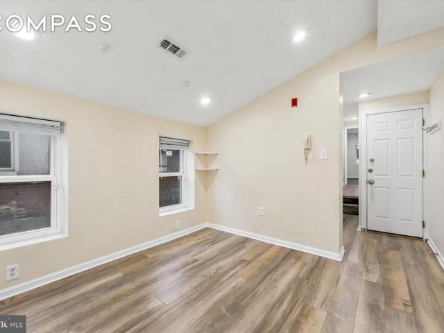 33 S 19th St 2, Philadelphia, PA