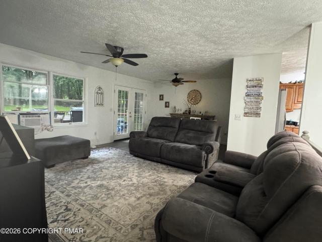 33 Seneca Road