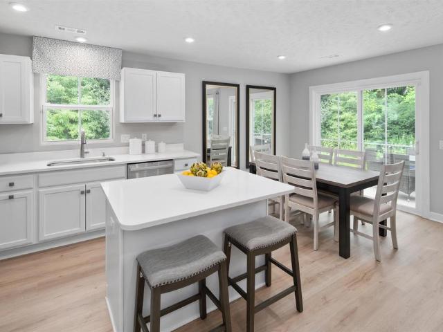 33 Sequoia Dr