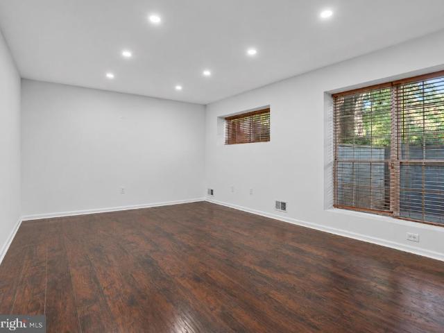 33 Seton Hall Drive