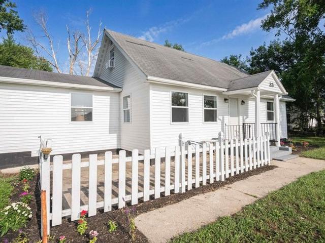 33 Southdowns Dr, Kokomo, IN 46902