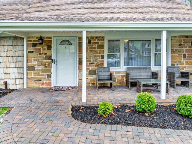 33 Spencer Lane