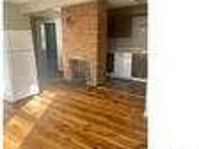 33 Spring St A