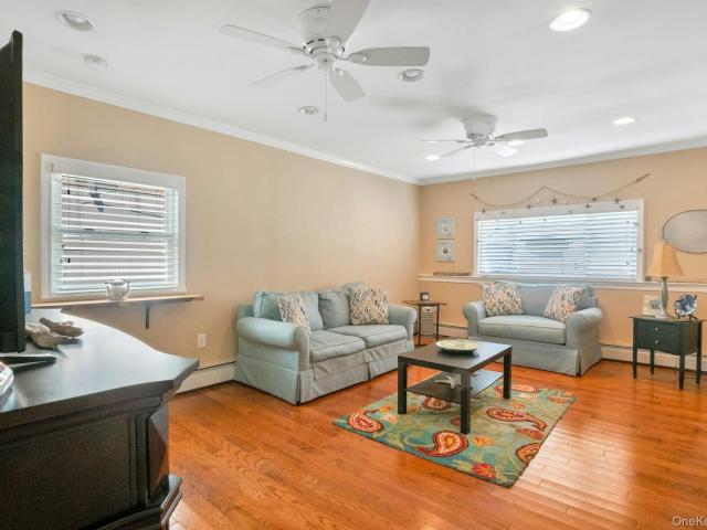 33B Edgewater Park 33B