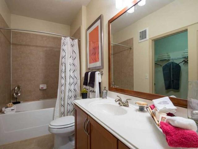 33ThirtyThree 2 Bedroom Apartment for Rent at 3333 Weslayan St, Houston, TX 77027 Greenway Upper Kirby