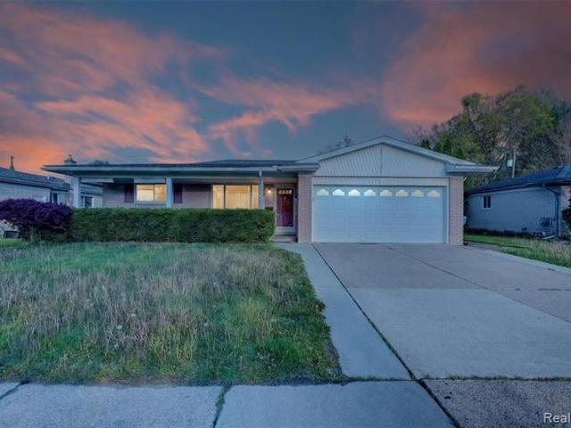 30041 Warner Ave, Warren, MI 48092