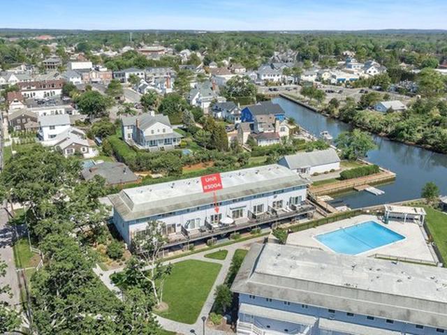 3004 Mitchell Rd, Westhampton Beach, NY 11978
