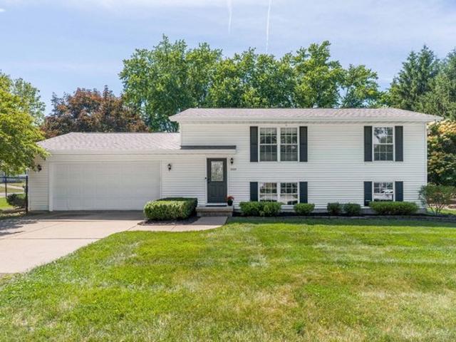 3004 N Gaines St, Davenport, IA 52803
