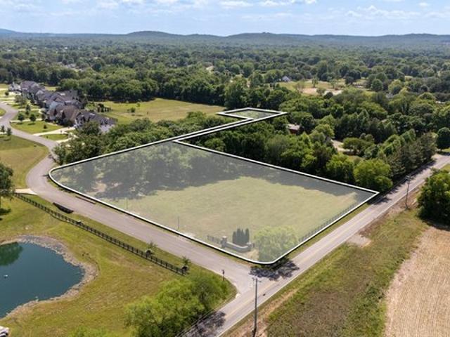 3004 Berry Patch Trl, Rockvale, TN 37153