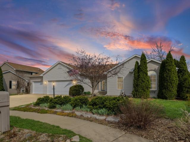 3004 Countrybend Lane