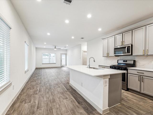 3004 Ludgate Hill Lane