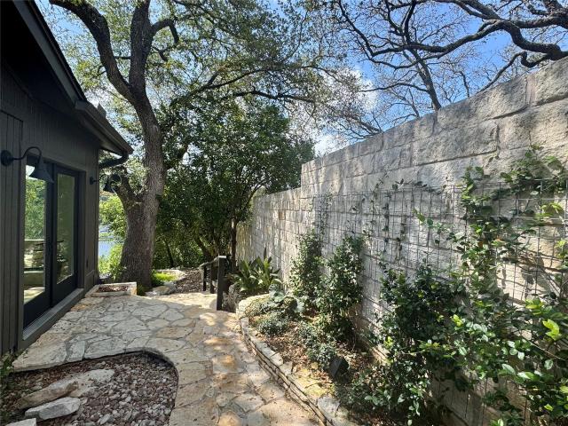 3004 Patio Cir