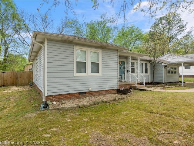 3004 Pendell Lane