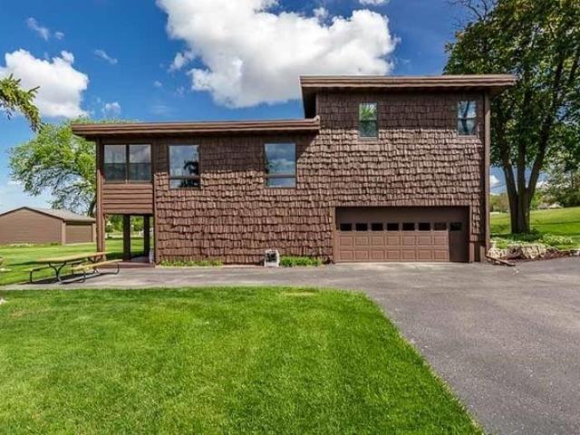 3004 S Riverside Dr, Beloit, WI 53511