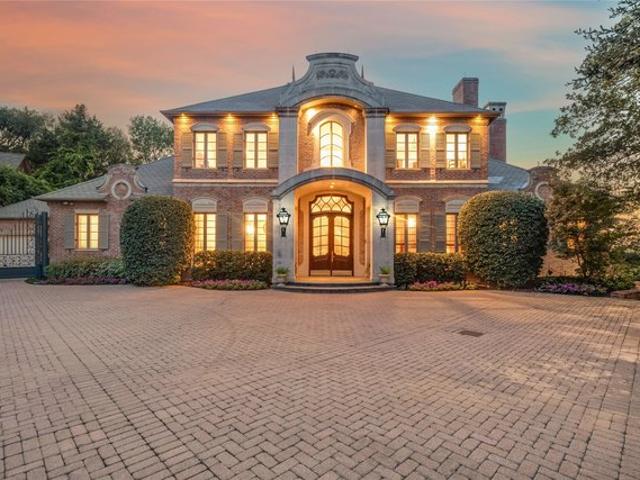 3004 W Shadow Dr, Arlington, TX 76006