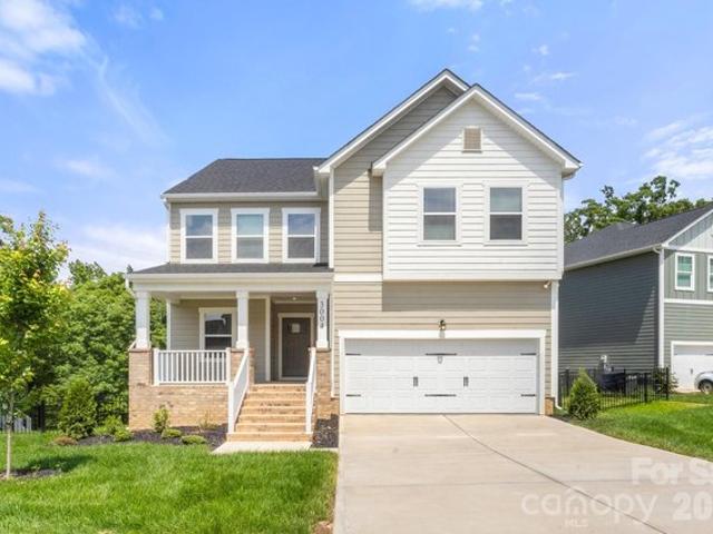 3004 Woodlands Creek Dr, Monroe, NC 28110