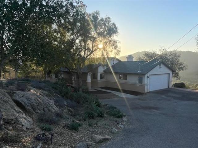 30053 Spearhead Trl, Valley Center, CA 92082