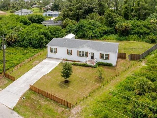 3005 Mignon Cir, Labelle, FL 33935