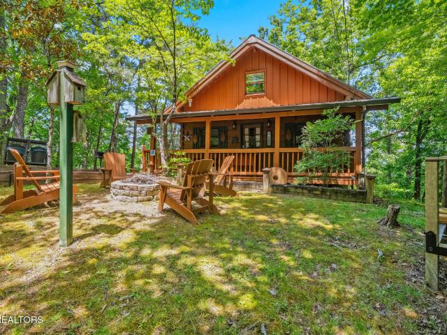 3005 Mountain Memories Way