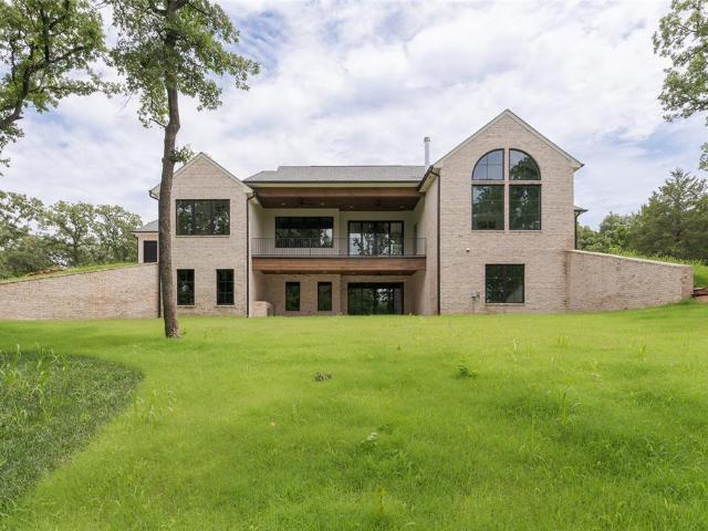 3005 Bee Hive Way
