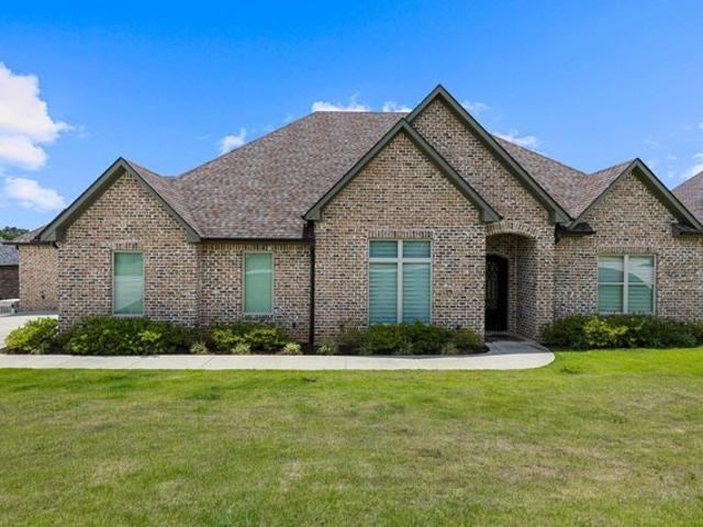 3005 Fairway Oaks Ln, Longview, TX 75605