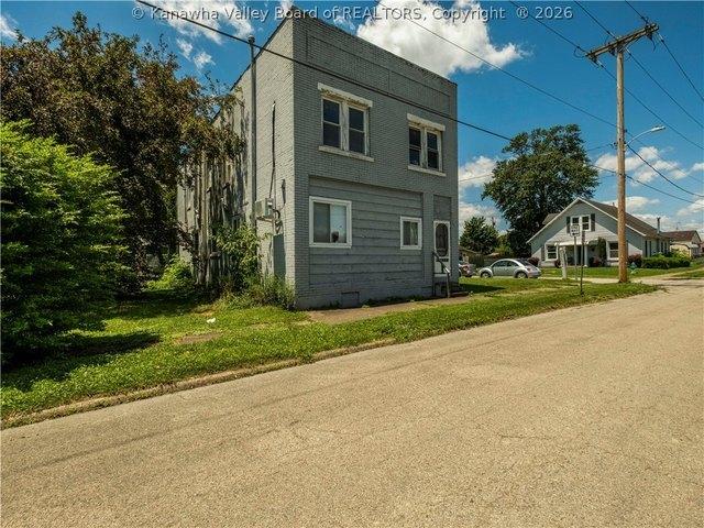 3005 Hughes St, Huntington, WV 25704