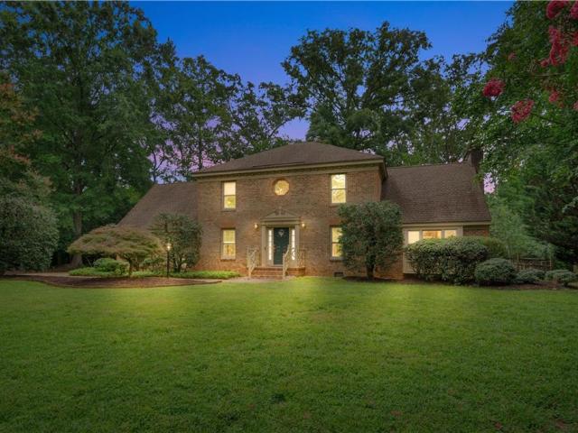 3005 Heritage Landing RD