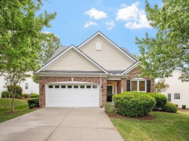 3005 Heritage Pines Dr, Cary, NC 27519