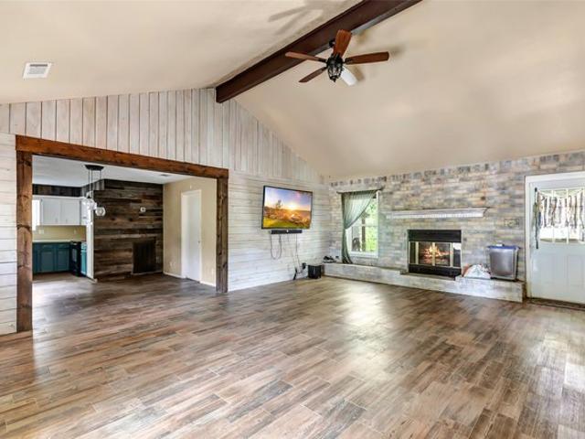 3005 Kindt Dr, Dayton, TX 77535