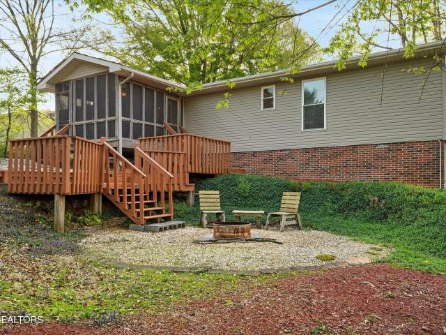 3005 Ridgeview Drive