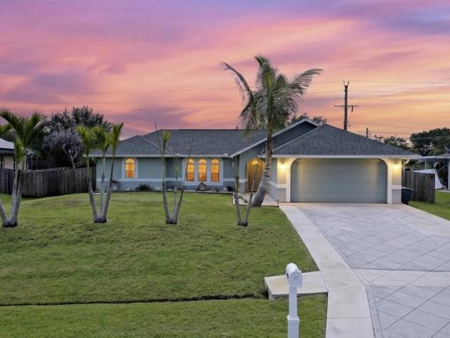 3005 SE Wake Rd, Port Saint Lucie, FL 34984
