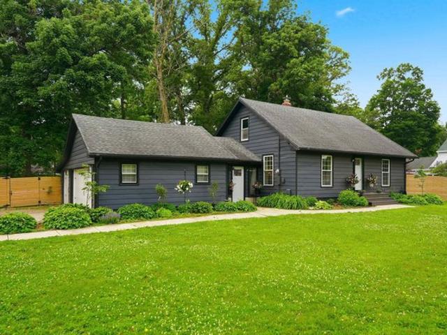 3005 W Moore Rd, Muncie, IN 47304