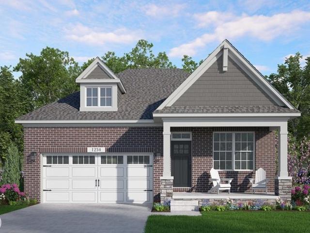 3005 Woodland Cir, Auburn Hills, MI 48326