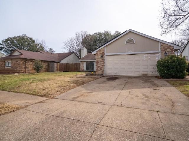 3005 Woodlark Drive