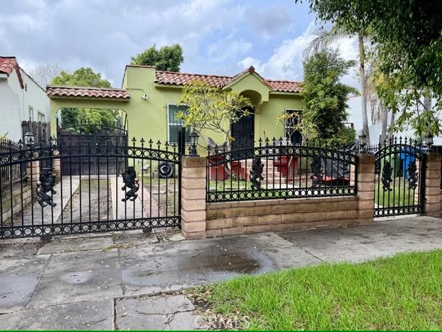 3005 11th Ave, Los Angeles, CA 90018 | MLS #SW26038