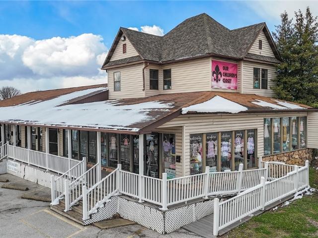 3005 & 3007 Murdoch Avenue